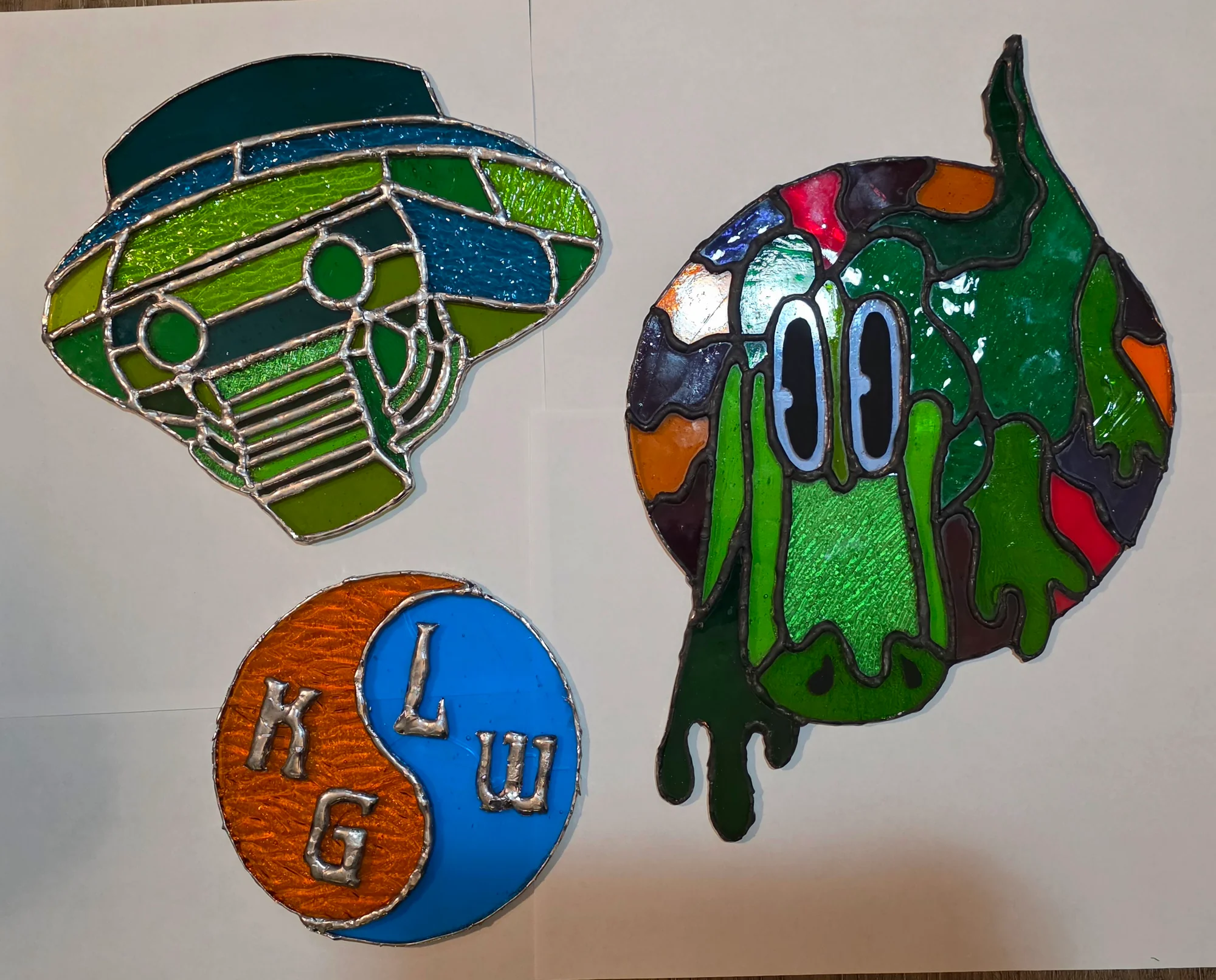 Gizzard Glass - We make stained glass gizz pieces, posters, han tyumi ...